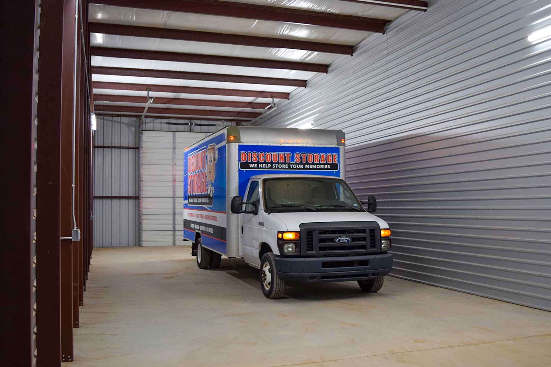 RV, Boat & Vehicle Storage Near You - Discount Storage